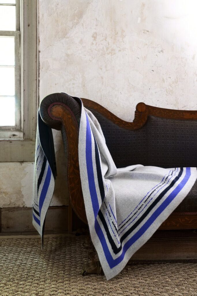 French Book Lavender Throw Queen The Invisible Collection