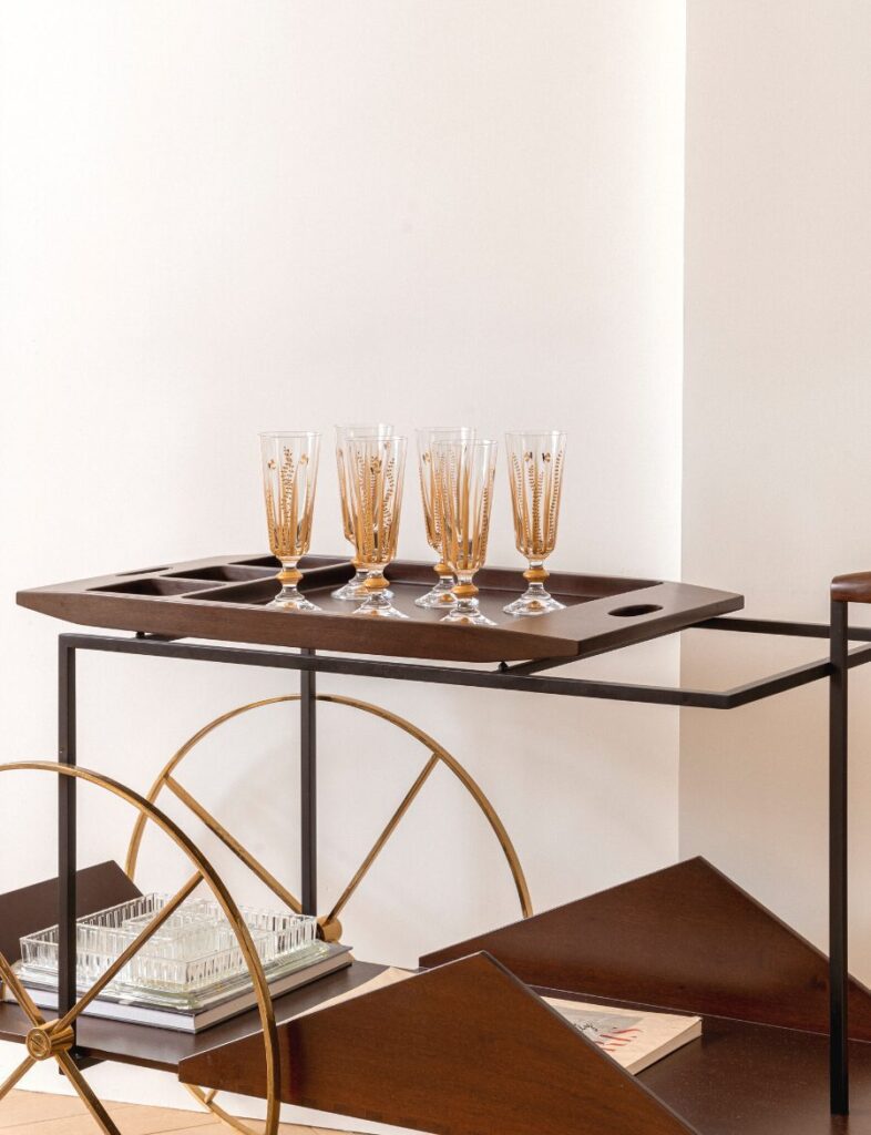 Set of 6 Gold Wine Glasses The Invisible Collection