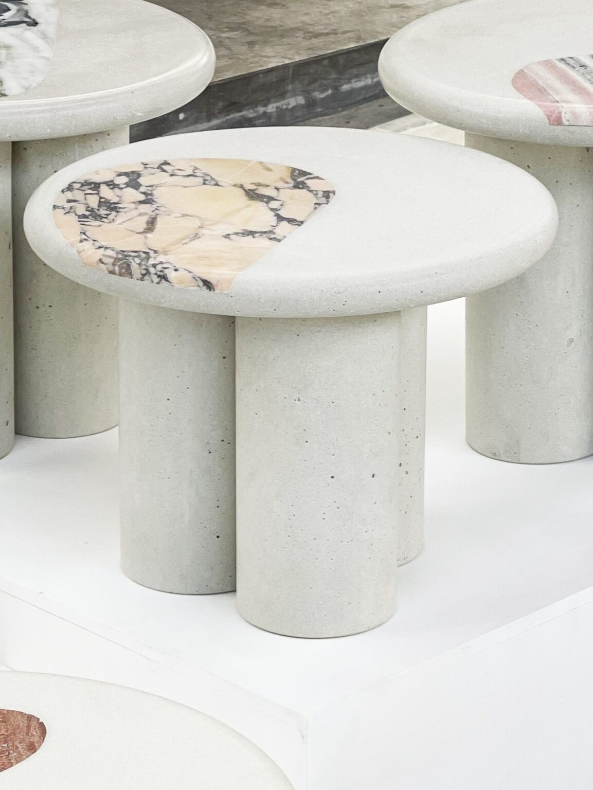 Nenu Table Sebastien Caporusso The Invisible Collection