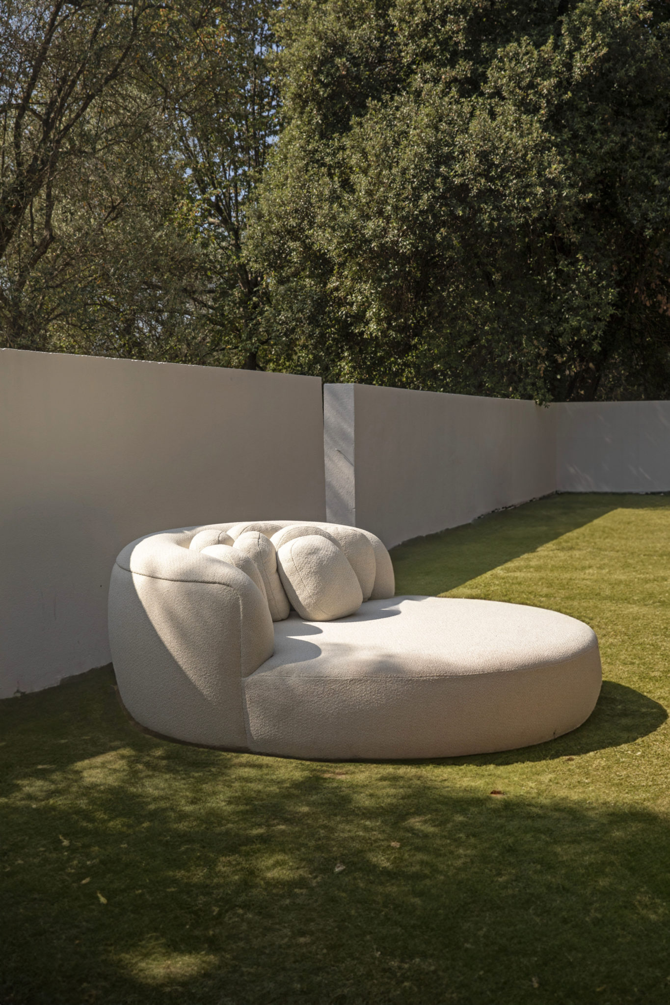 Divan Outdoor 190 Pierre Augustin Rose The Invisible Collection