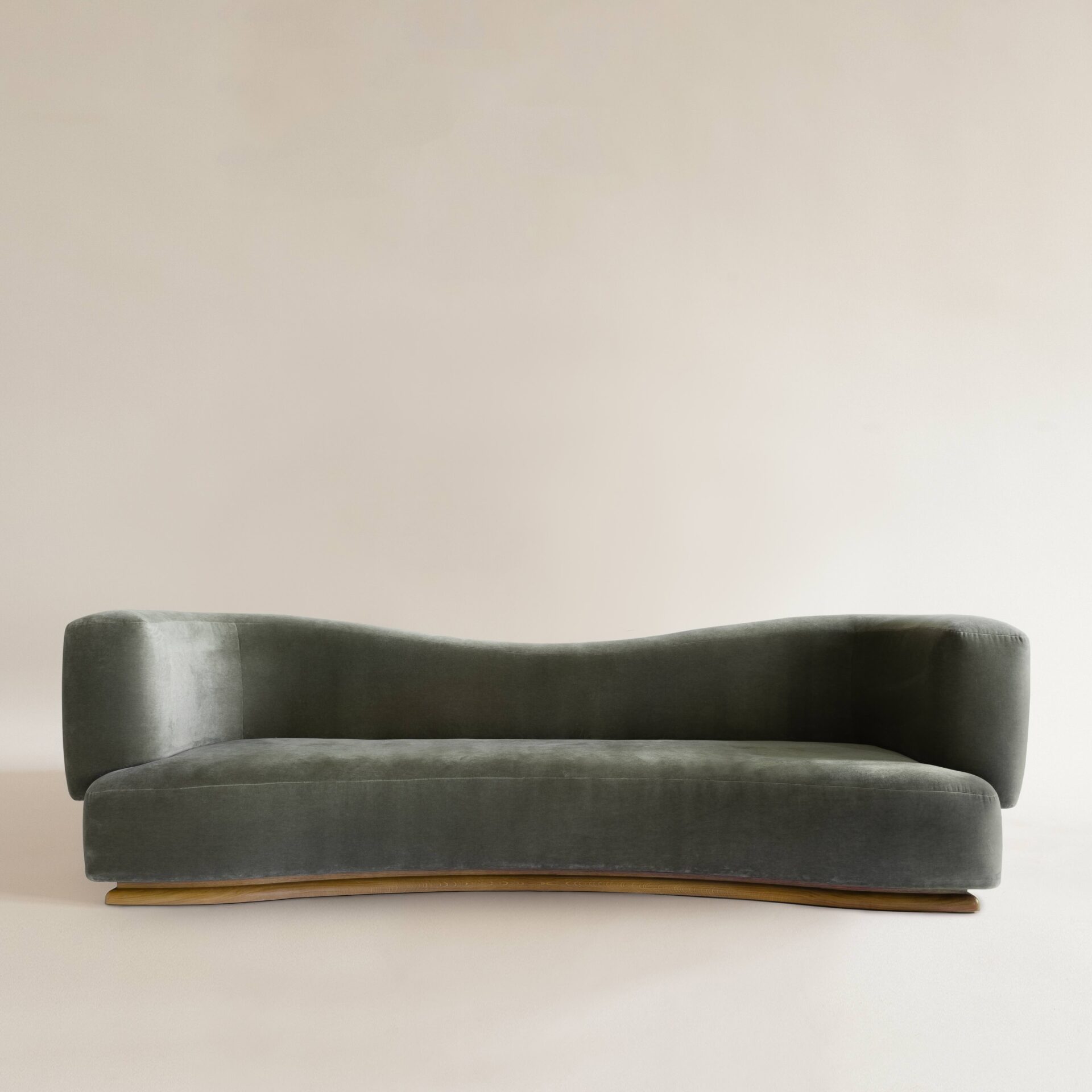 Gae Straight Sofa Sandra Benhamou The Invisible Collection